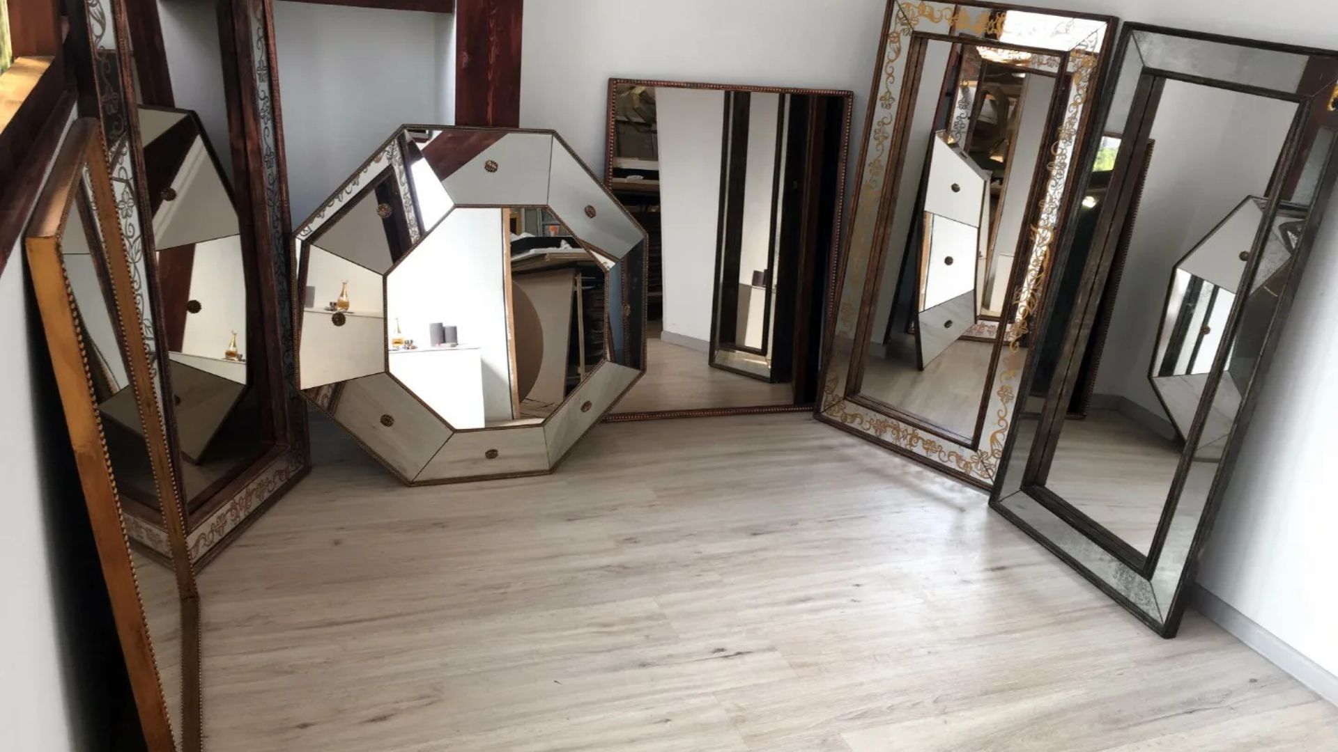 Full Length Mirror Dubai | Mirror Shops In Dubai | Big Mirror Dubai ...