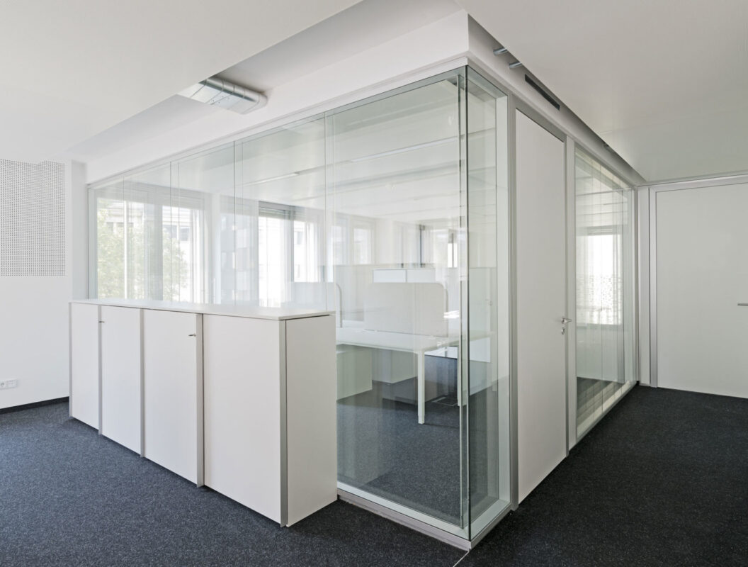 Aluminium And Glass Work Dubai - Glassmirror